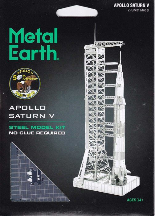 Metal Earth - Apollo Saturn V with Gantry | Science First